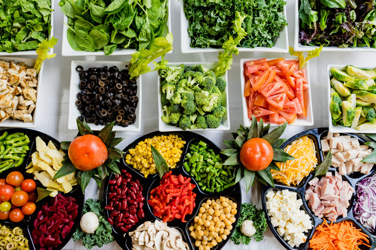 Entrantes y platos principales con verduras - ROCHINA